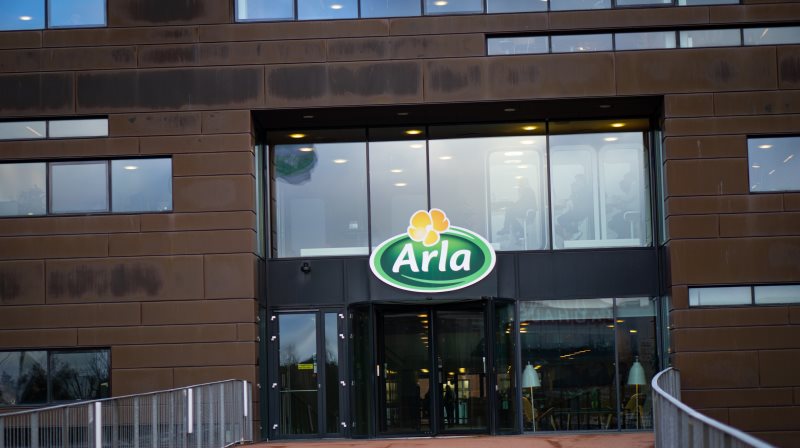 Direktør træder af efter næsten 30 år i Arla-regi